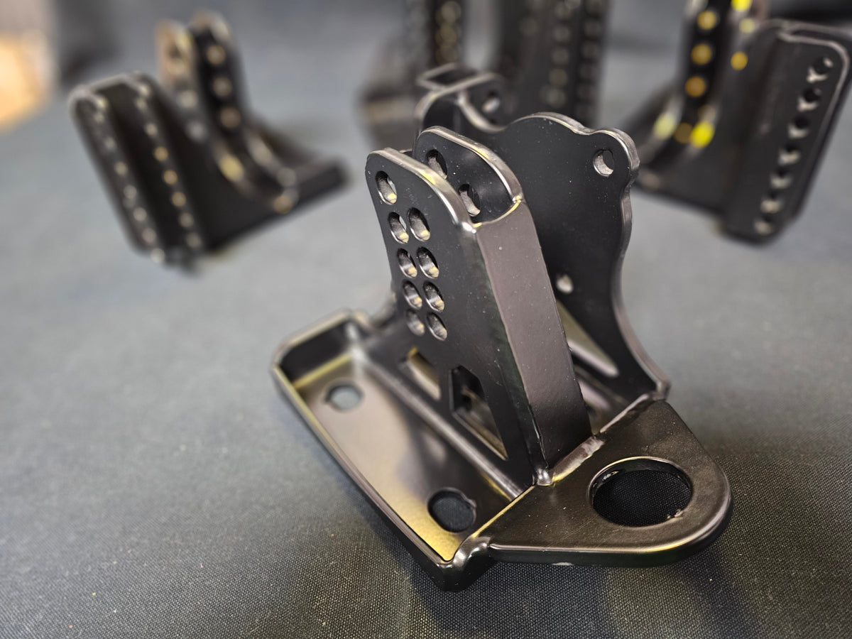 Traction Bar Spring Plate Standard Front Shock Mount – Funkhouser Race Cars