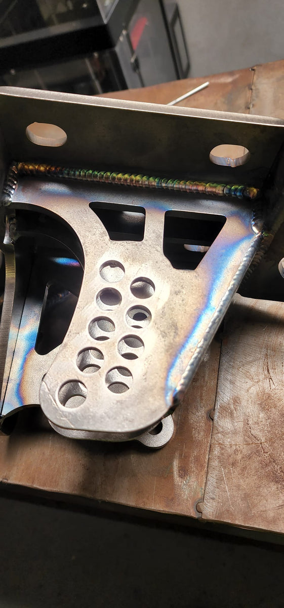 Traction Bar Spring Plate Front Shock Location – Funkhouser Race Cars